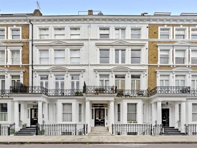 Collingham Place, London SW5 Studio to rent £1,603 pcm £370 pw