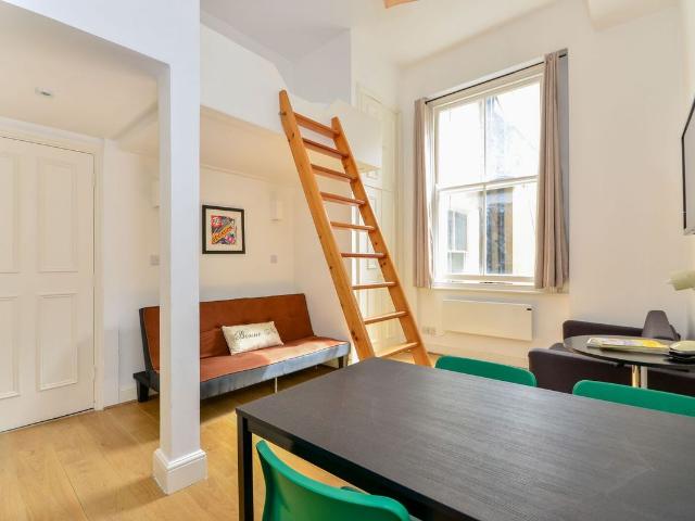 Collingham Place, South Kensington, London SW5, Studio to rent, £1,950 pcm | PrimeLocation