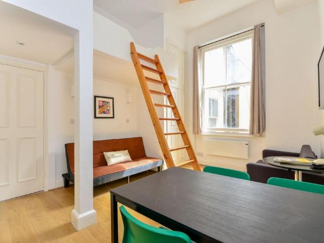 Collingham Place, South Kensington. Studio to rent £1,950 pcm £450 pw