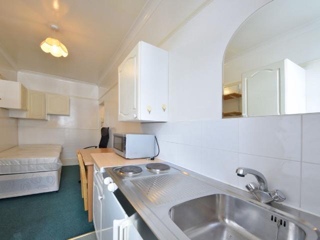 Collingham Road, London SW5, Room to rent, £1,055 pcm | PrimeLocation