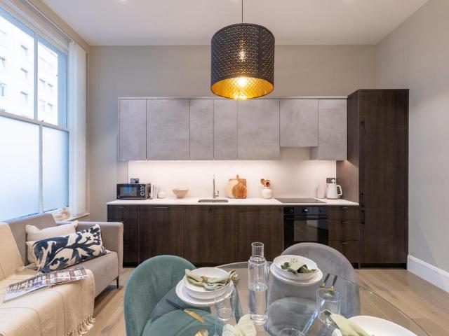 Collingham Road, SW5 2 bed flat to rent £4,880 pcm £1,126 pw