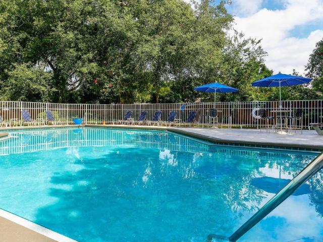 Collington Apartments 3 Bedroom Apartment for Rent at 4793 N Pine Hills Rd, Orlando, FL 32808 Signal Hill