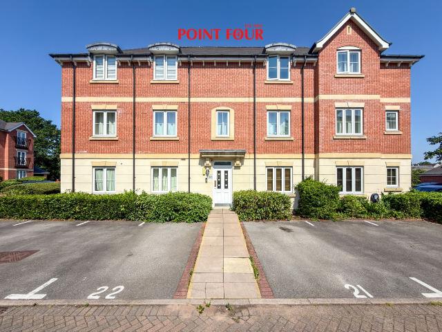 Collingtree Court, Solihull B92, 2 bed flat to rent, £1,200 pcm | PrimeLocation