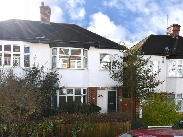 Collingtree Road, London, SE26 4QG 2 bed flat to rent £1,900 pcm £438 pw