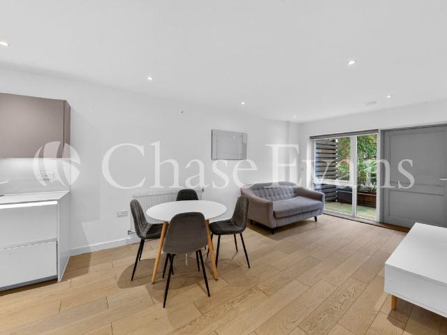 Collins Building, Wilkinson Close, London NW2, 2 bed flat to rent, £2,300 pcm | PrimeLocation
