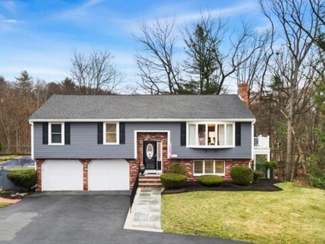 Collins Rd, Wakefield, Home For Sale