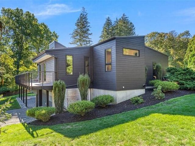 Collins Ter, Jamestown, Home For Sale