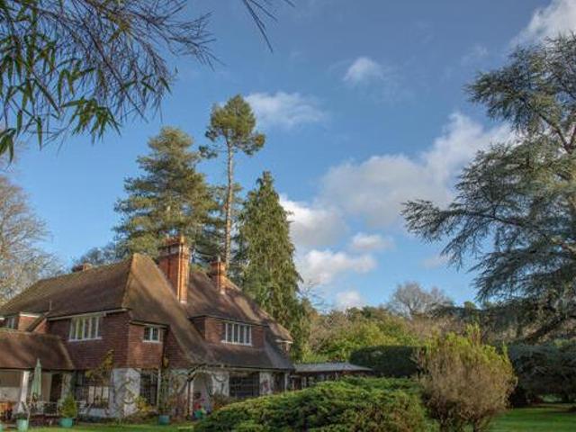 Collinswood Road, Farnham Common, 5 Bedroom Detached