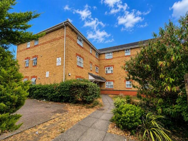 Collier Close, London, E6 1 bed flat to rent £1,650 pcm £381 pw