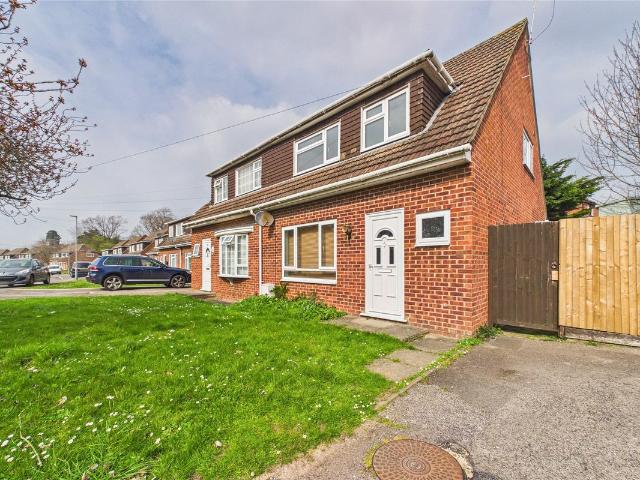 Colliers Way, Reading, Berkshire RG30, 3 bed semi detached house to rent, £1,800 pcm | PrimeLocation
