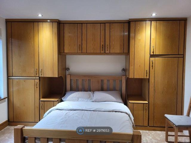 Colliers Way, Reading RG30, Room to rent, £900 pcm | PrimeLocation