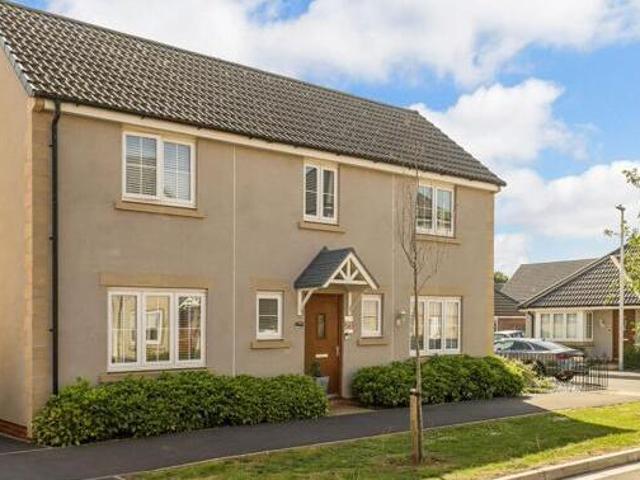 Colliers Gardens, Backwell, 4 Bedroom Detached