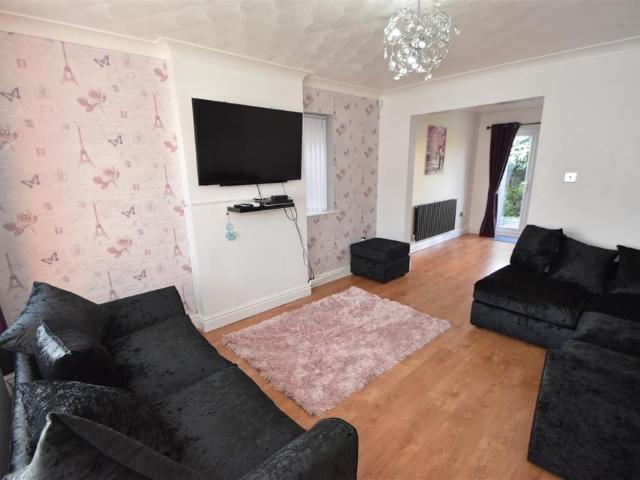 Colliery Green Drive, Little Neston