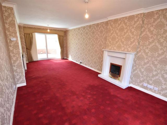 Colliery Green Drive, Little Neston
