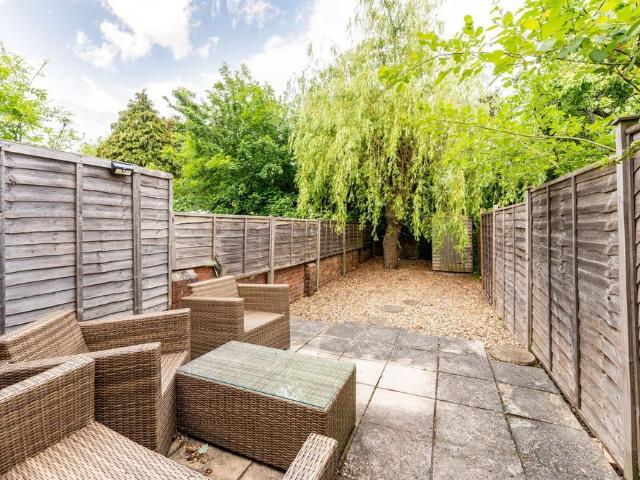Collis Street, Reading, RG2 0AE