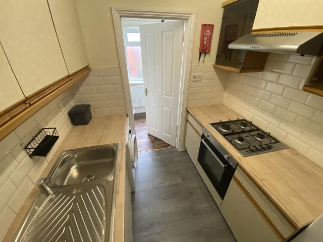 Collis Street, Reading RG2, 2 bed flat to rent, £1,300 pcm | PrimeLocation