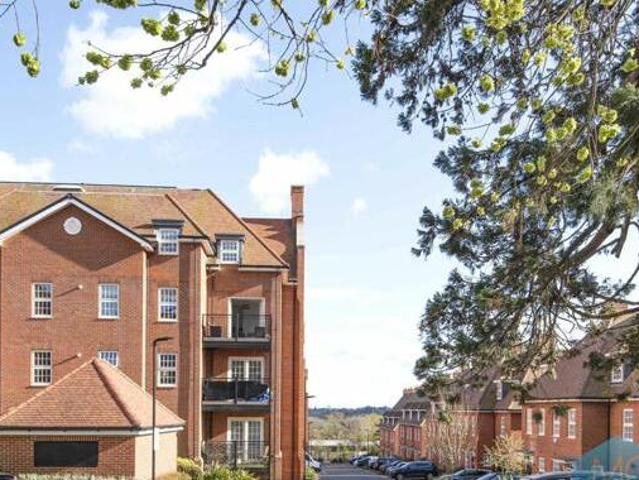 Collison Avenue, Barnet, 2 Bedroom Apartment