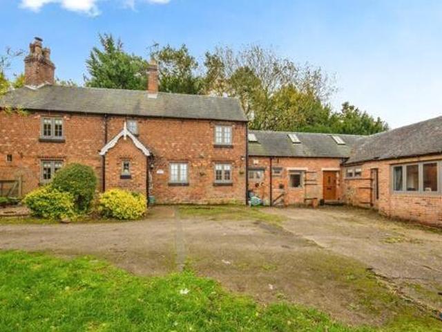 Collycroft Hill, Clifton, 3 Bedroom Semi detached