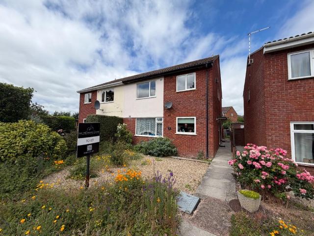 Colman Road, Taunton 2 bed flat to rent £1,000 pcm £231 pw