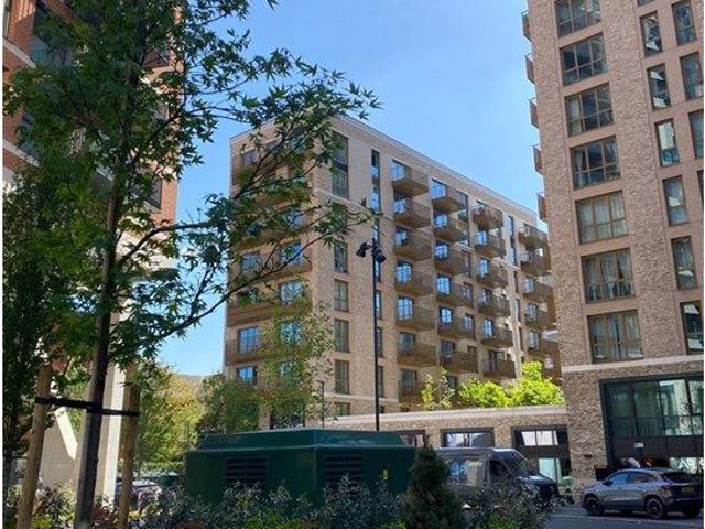 Colmar House, Brentford TW8, 1 bed flat to rent, £2,050 pcm | PrimeLocation