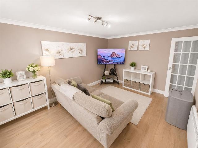 Colne Court, East Tilbury RM18, 2 bed flat to rent, £1,200 pcm | PrimeLocation