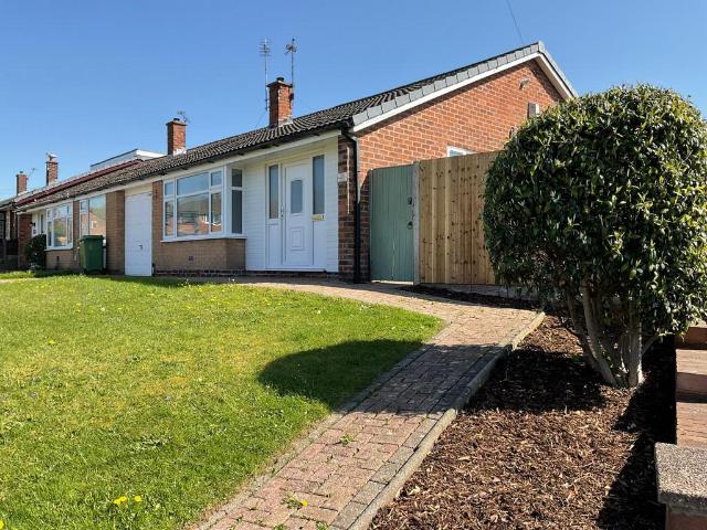 Colne Road, Burtonwood, WA5 2 bed semi detached bungalow to rent £1,195 pcm £276 pw