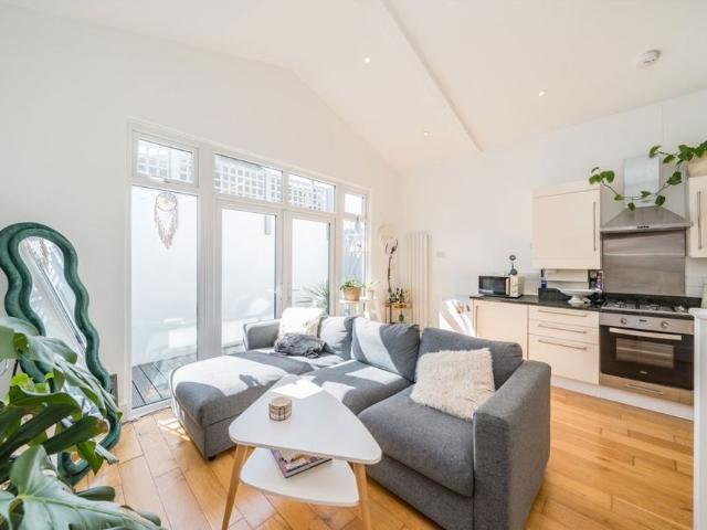 Colne Road, TW2, London