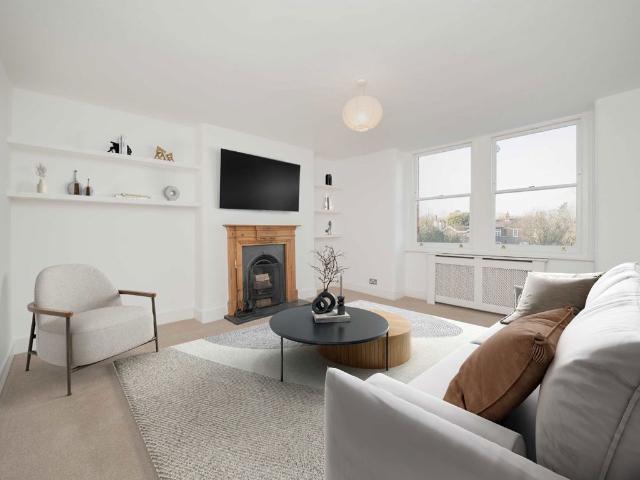 Colney Hatch Lane, London N10, 2 bed flat to rent, £2,100 pcm | PrimeLocation