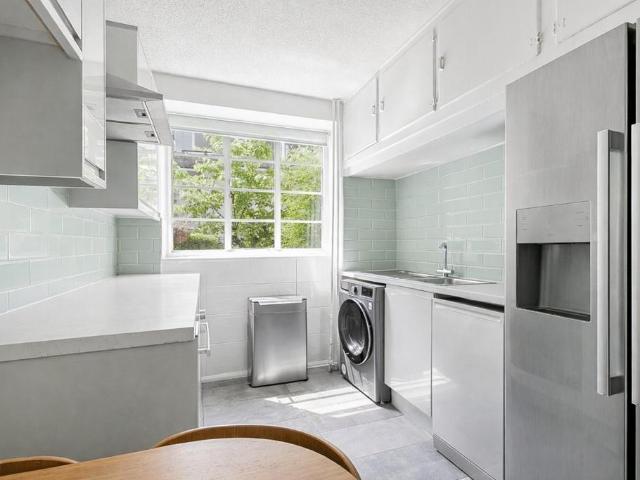 Colney Hatch Lane, Muswell Hill 1 bed flat to rent £1,600 pcm £369 pw