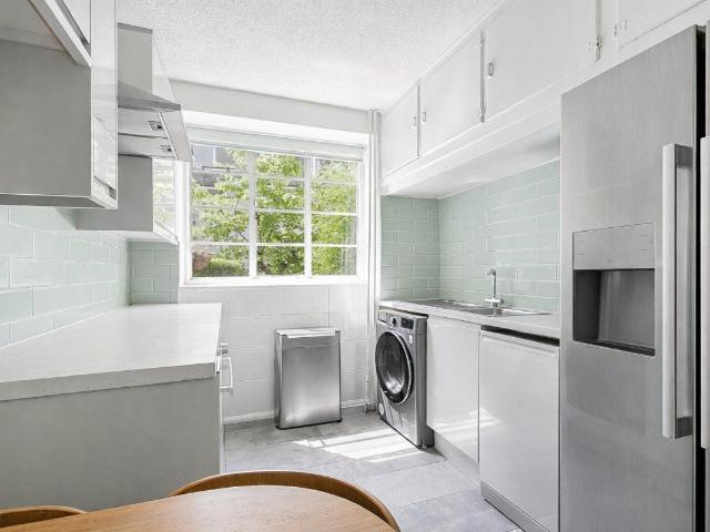 Colney Hatch Lane, Muswell Hill N10, 1 bed flat to rent, £1,600 pcm | PrimeLocation