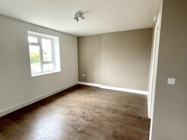 Colney Hatch Lane N10, Studio to rent, £1,100 pcm | PrimeLocation