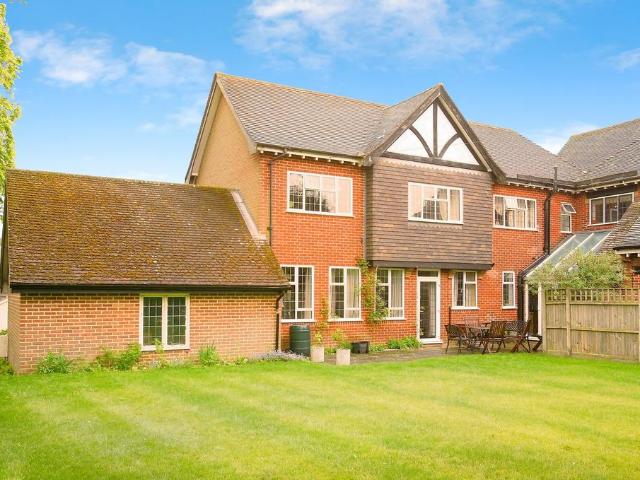 Colney Lane, Cringleford, Norwich, NR4 3 bed semi detached house to rent £1,850 pcm £427 pw