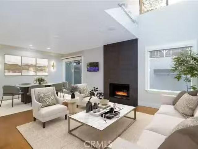 Colodny Drive 11, Agoura Hills, CA 91301