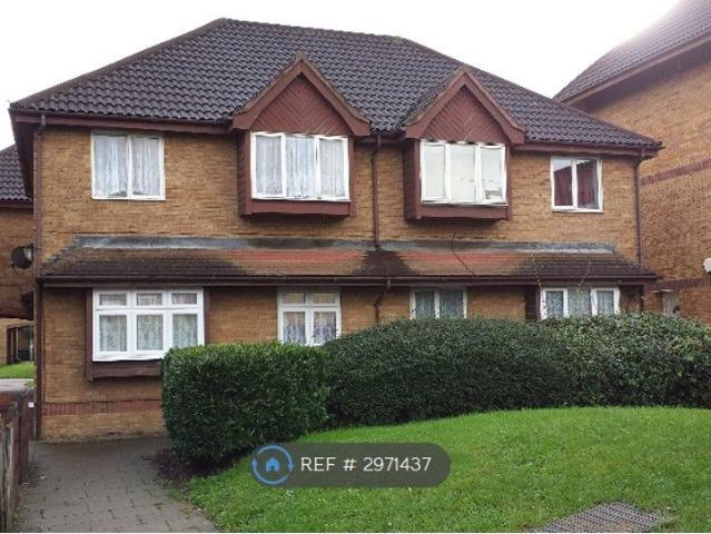 Colombus Square, Erith DA8, 1 bed flat to rent, £1,100 pcm | PrimeLocation
