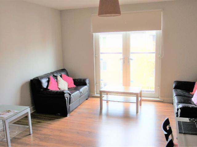 Colombo Square, Gateshead NE8, 2 bed flat to rent, £895 pcm | PrimeLocation
