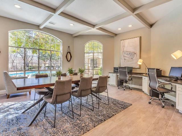 Colonnade at Willow Bend 3 Bedroom Apartment for Rent at 1100 Meredith Ln, Plano, TX 75093