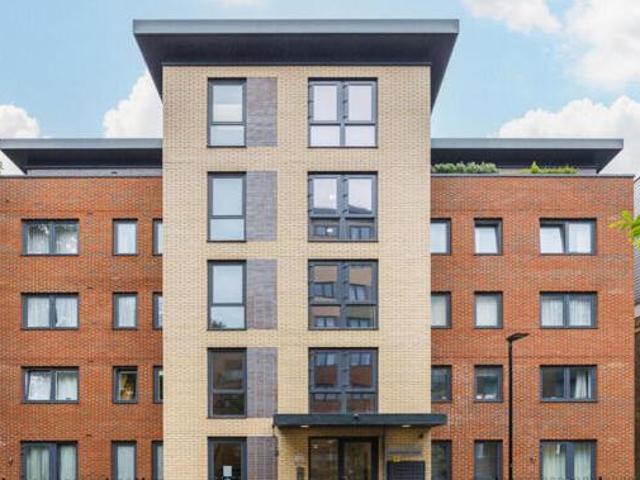 Colonnade Gardens, London, 2 Bedroom Apartment