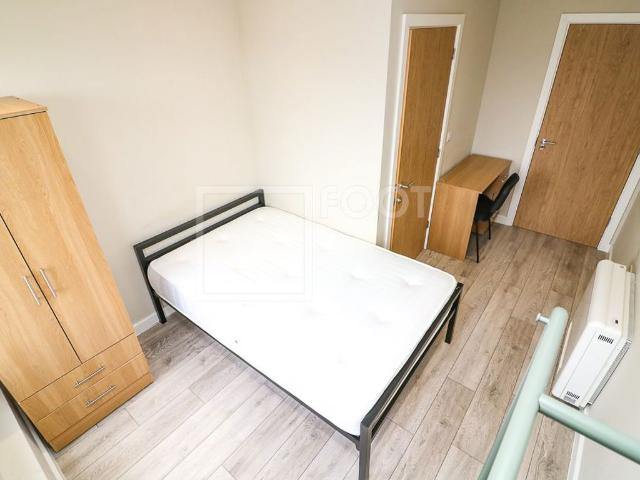 Colonnade House, Sunbridge Road BD1, Studio to rent, £300 pcm | PrimeLocation