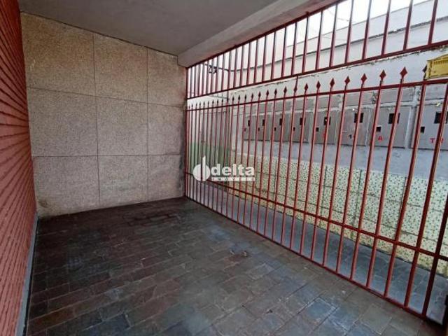 Colônia disponivel para venda no bairro Novo Mundo em Uberlândia MG