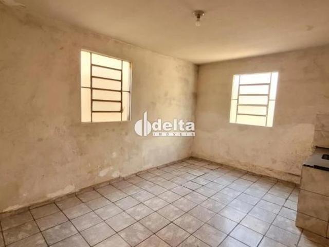 Colônia disponivel para venda no bairro Santa Luzia em Uberlândia MG