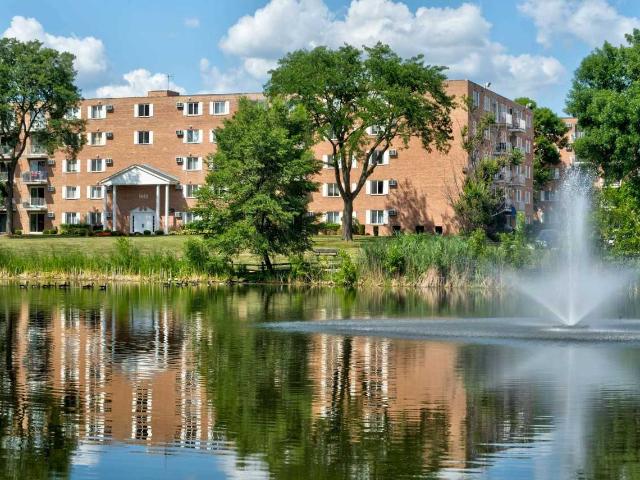 Colonial Village Apartments 3 Bedroom Apartment for Rent at 1640 Norwood Ave, Itasca, IL 60143