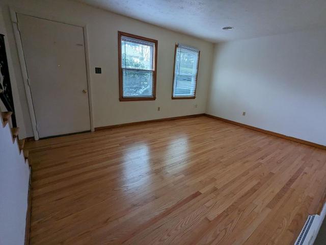 Colonial Village 8 Unit Building 3 Bedroom Apartment for Rent at 900 Colonial Vlg, Martinsburg, WV 25401