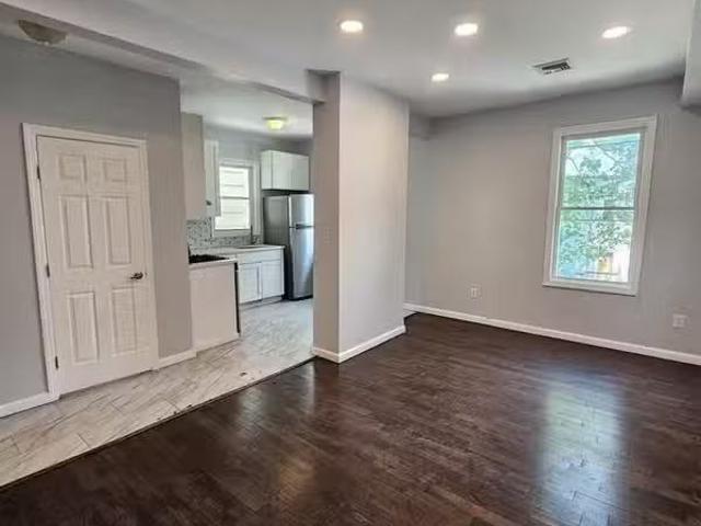 Colonial, Apartment JC, Bergen Lafayett, NJ 222 Wilkinson A.