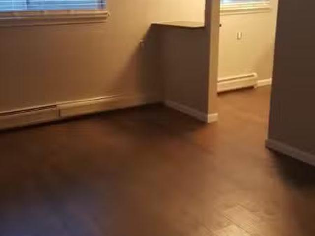 Colonial Apartments 1121 Poplar St #A03