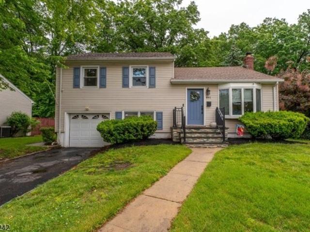 Colonial Arms Rd, Union Twp, Home For Sale