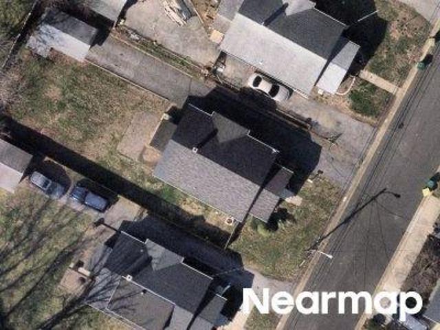Colonial Ave
