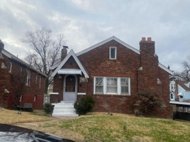 Colonial Ave