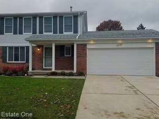 Colonial Canton, MI 44164 Candlewood Dr