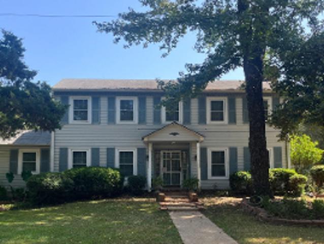 Colonial Cir