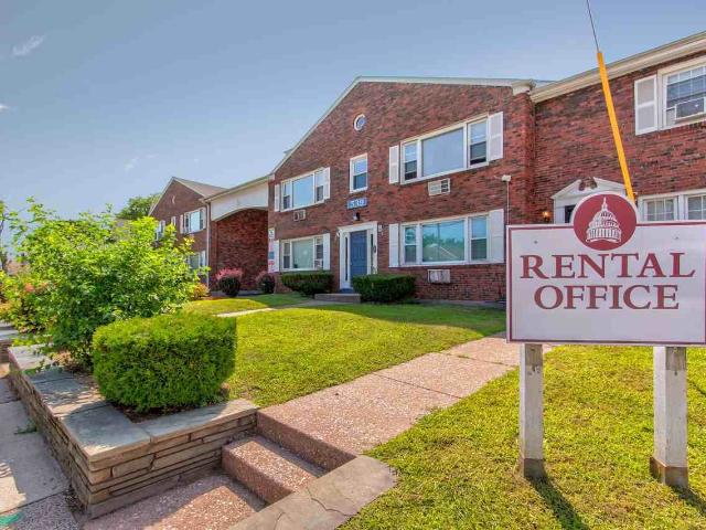 Colonial Court Studio Apartment for Rent at 539 Burnside Ave, East Hartford, CT 06108